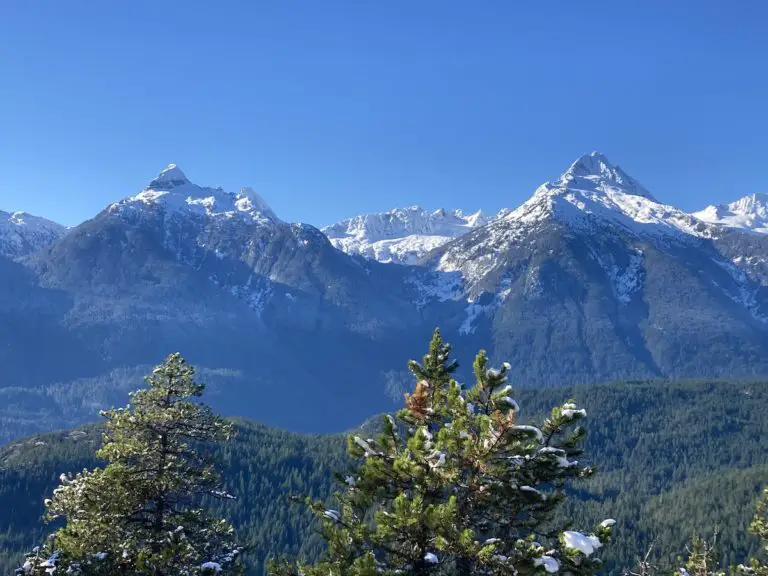 The 5 Best Easy Hikes & Walks in Squamish, BC – Rise & Alpine