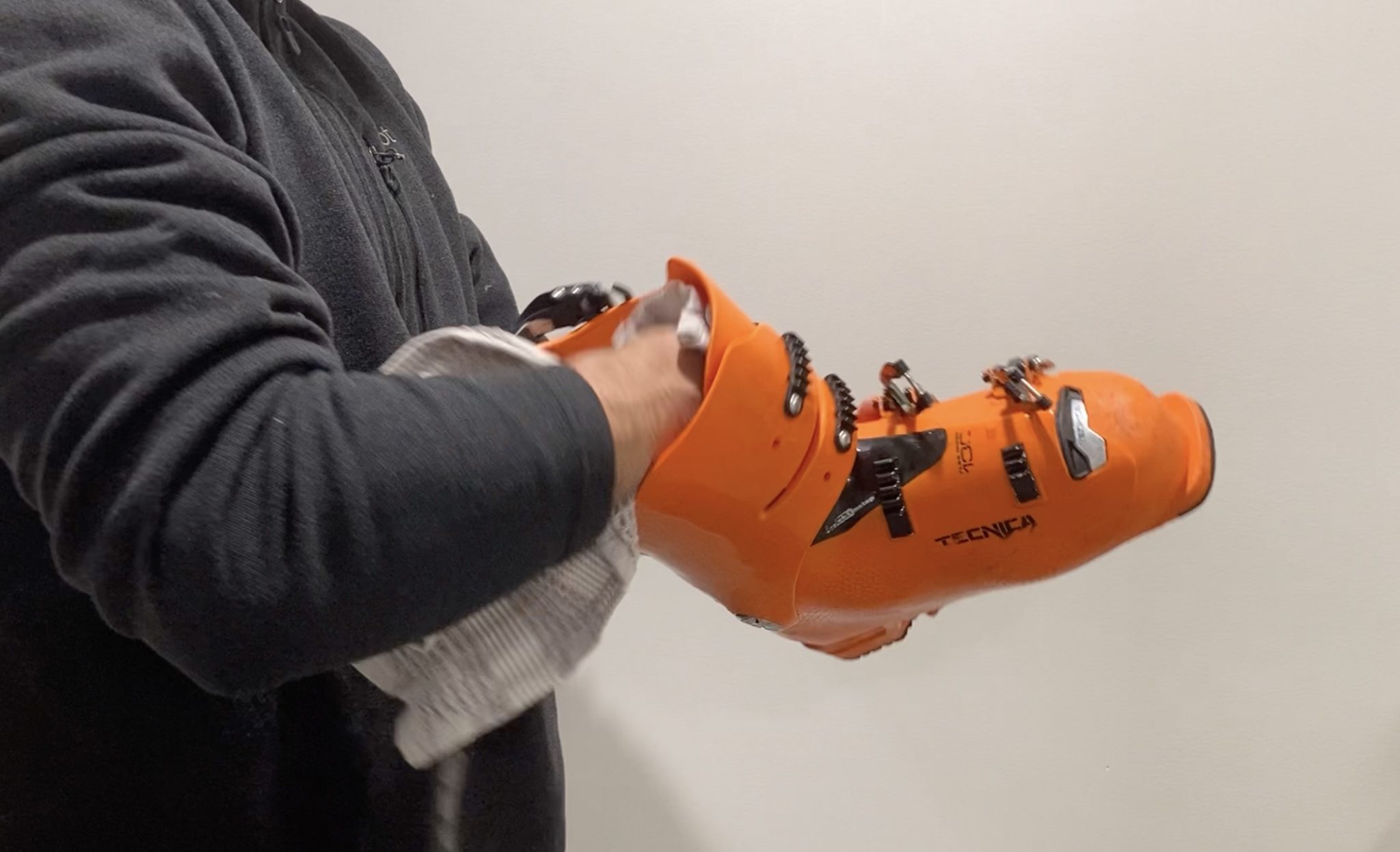 How to Maintain Ski Boots | 5 Essential Boot Care Steps – Rise & Alpine