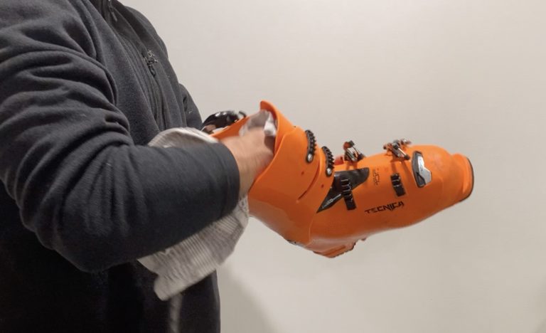 How to Maintain Ski Boots | 5 Essential Boot Care Steps – Rise & Alpine